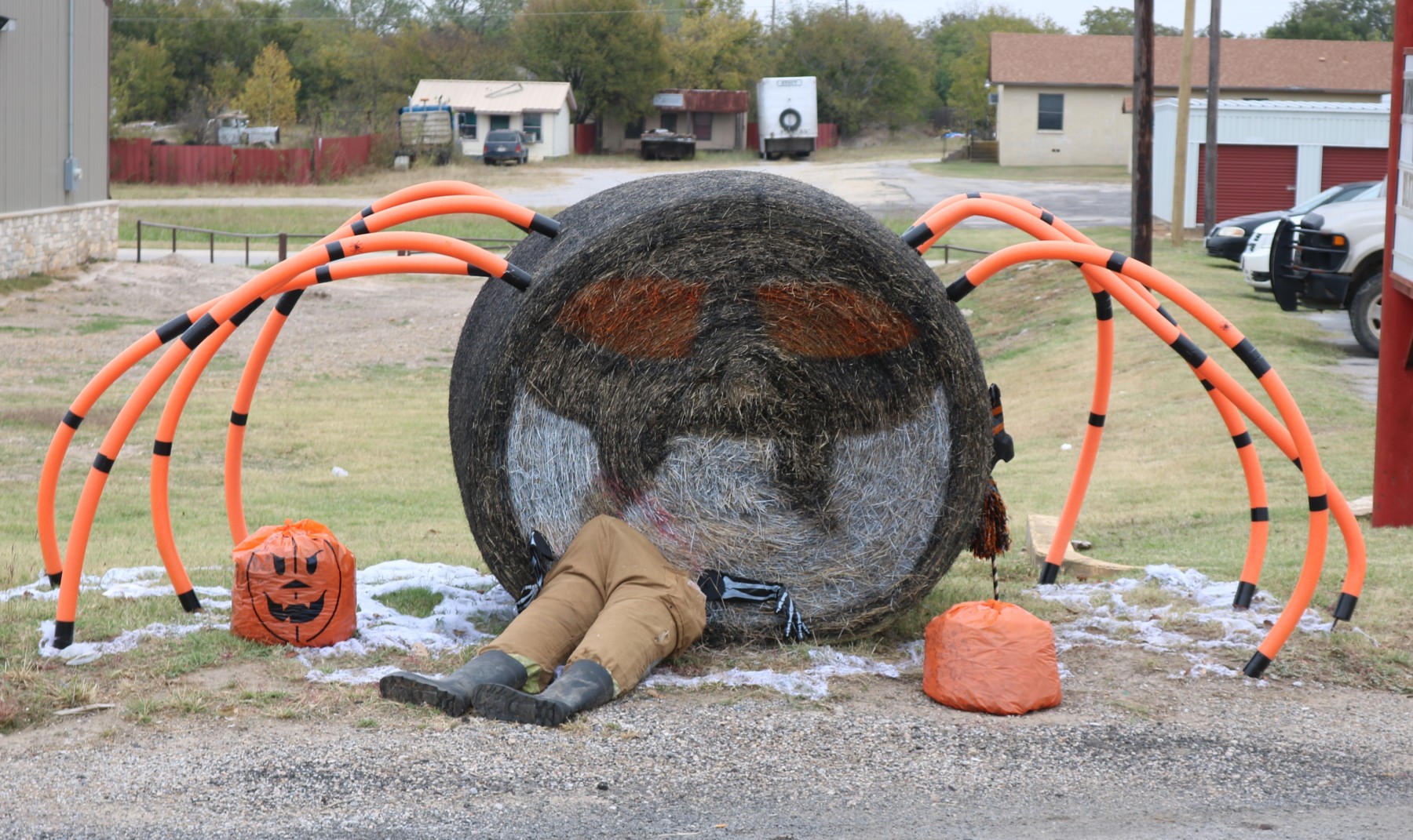 Hay Bale Contest 22 – The Flash Today Erath County