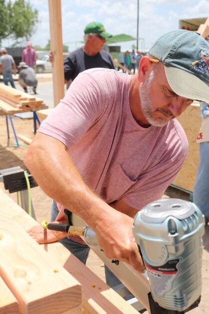 4-Carbon-House-Build – The Flash Today Erath County