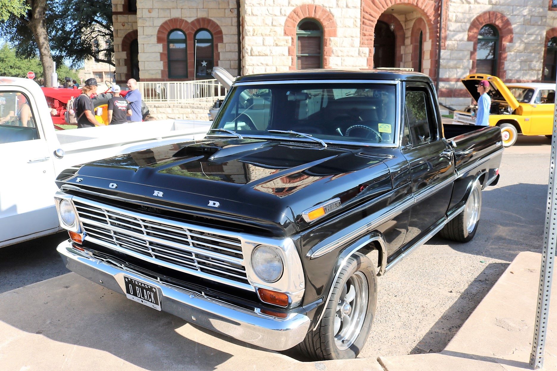 13-Cars-Coffee-at-the-Courthouse-August – The Flash Today Erath County