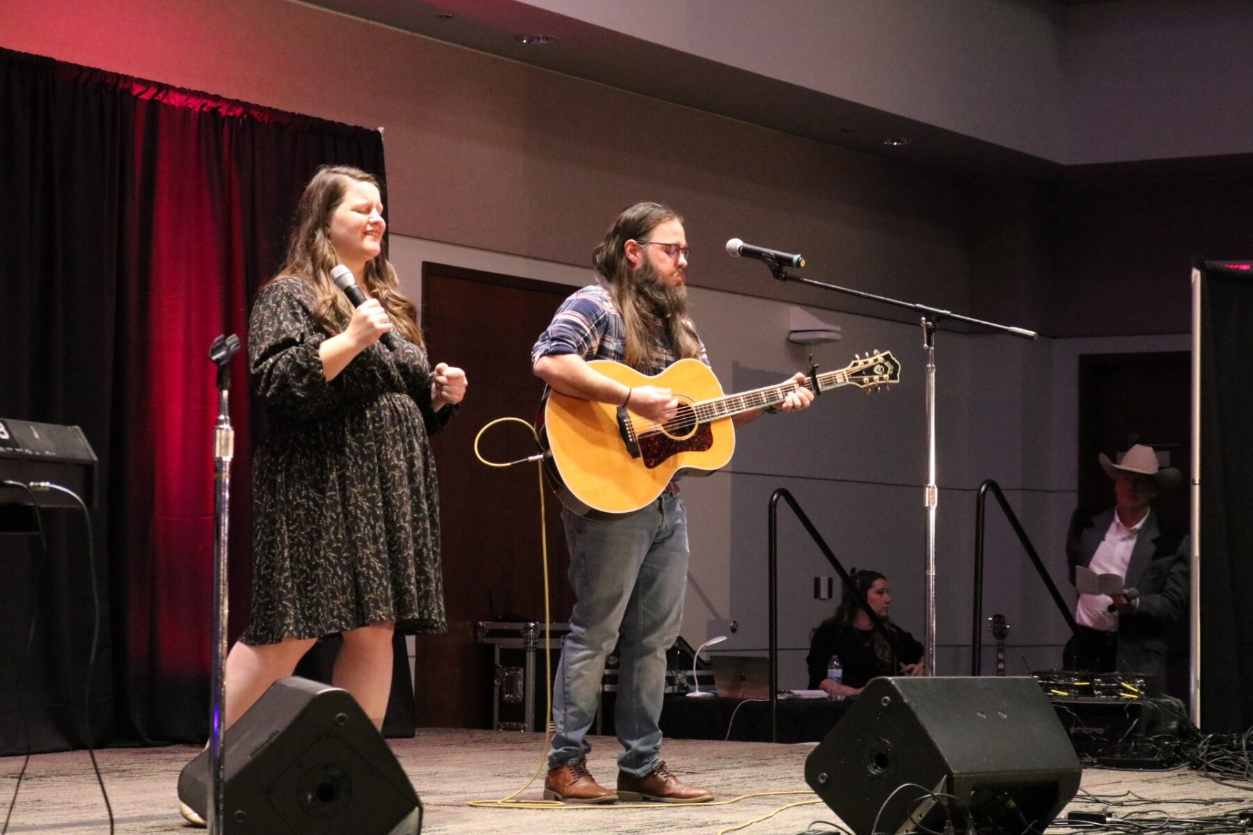 34-Danielle-and-Jason-Ogle-A-Voice-For-Habitat – The Flash Today Erath ...