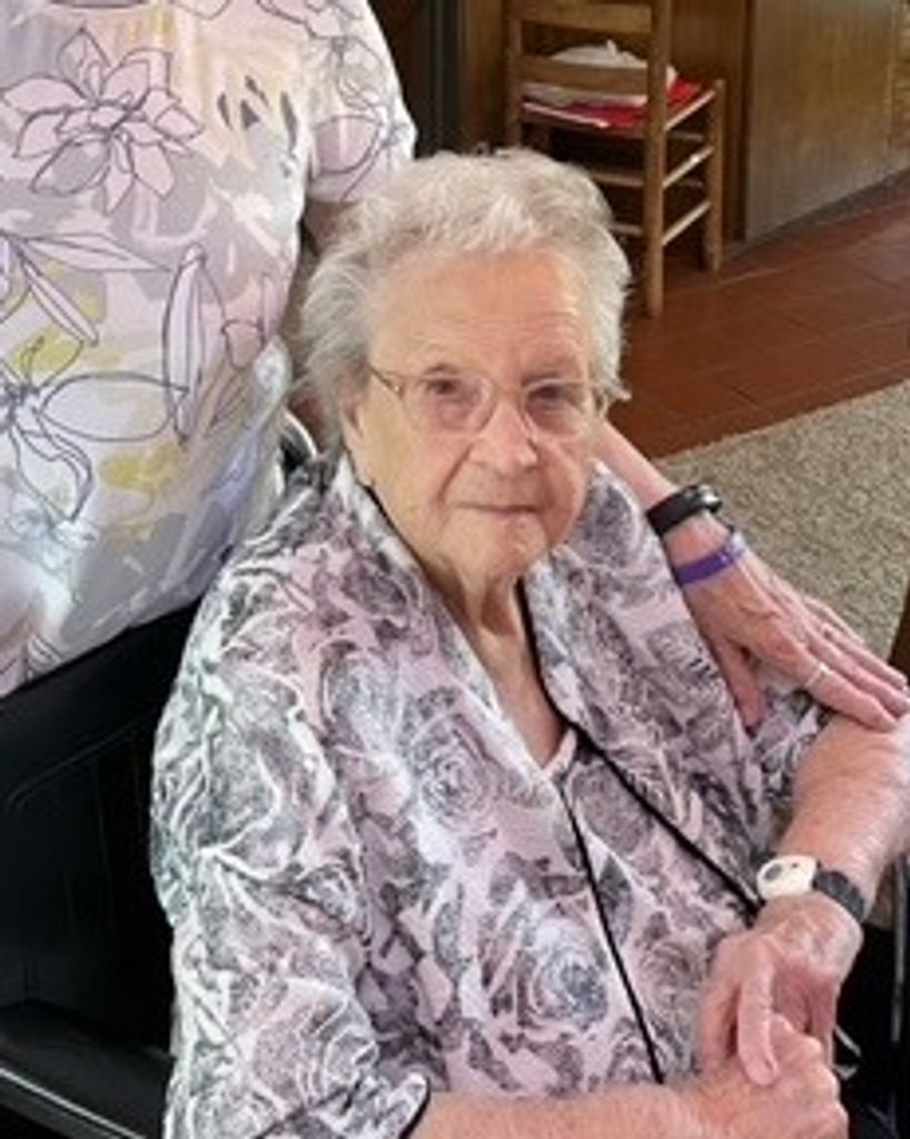 Elaine Gillespie – The Flash Today Erath County